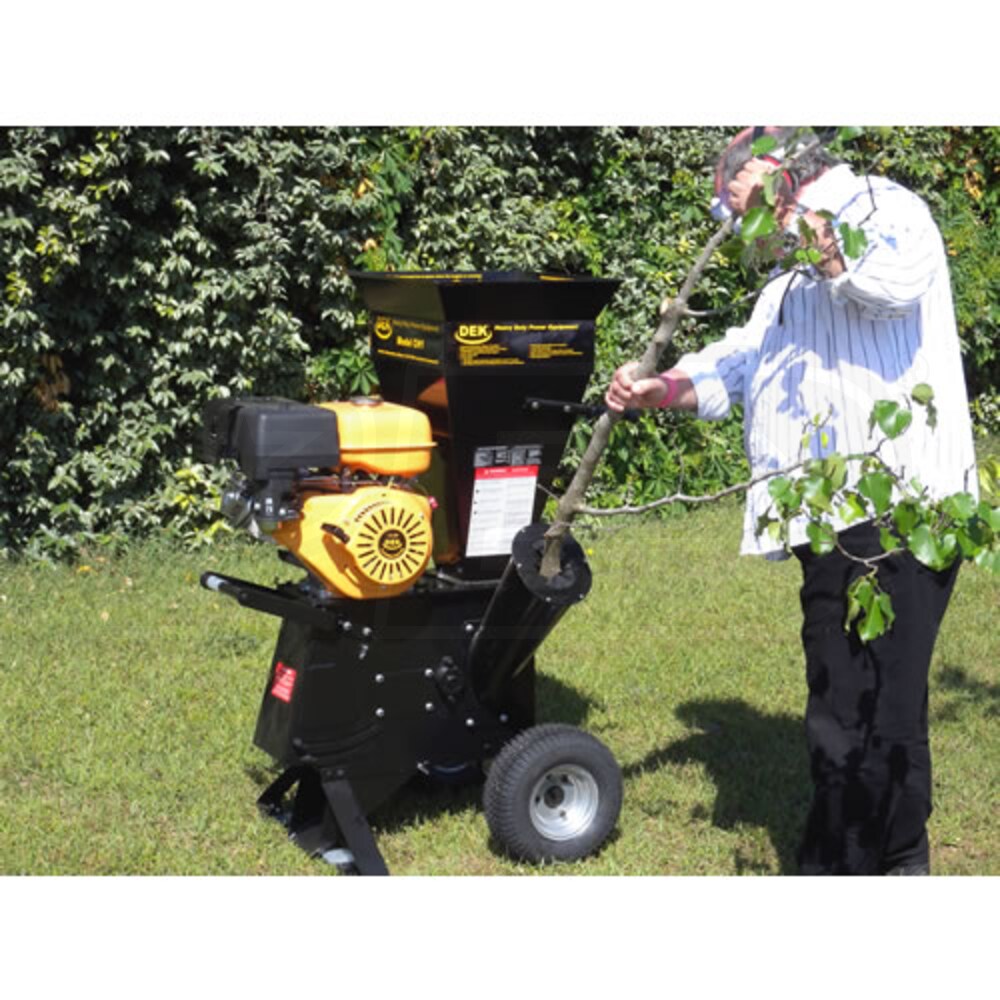 DEK (4") 15-HP 420CC Professional Duty Tow-Behind Chipper Shredder ...